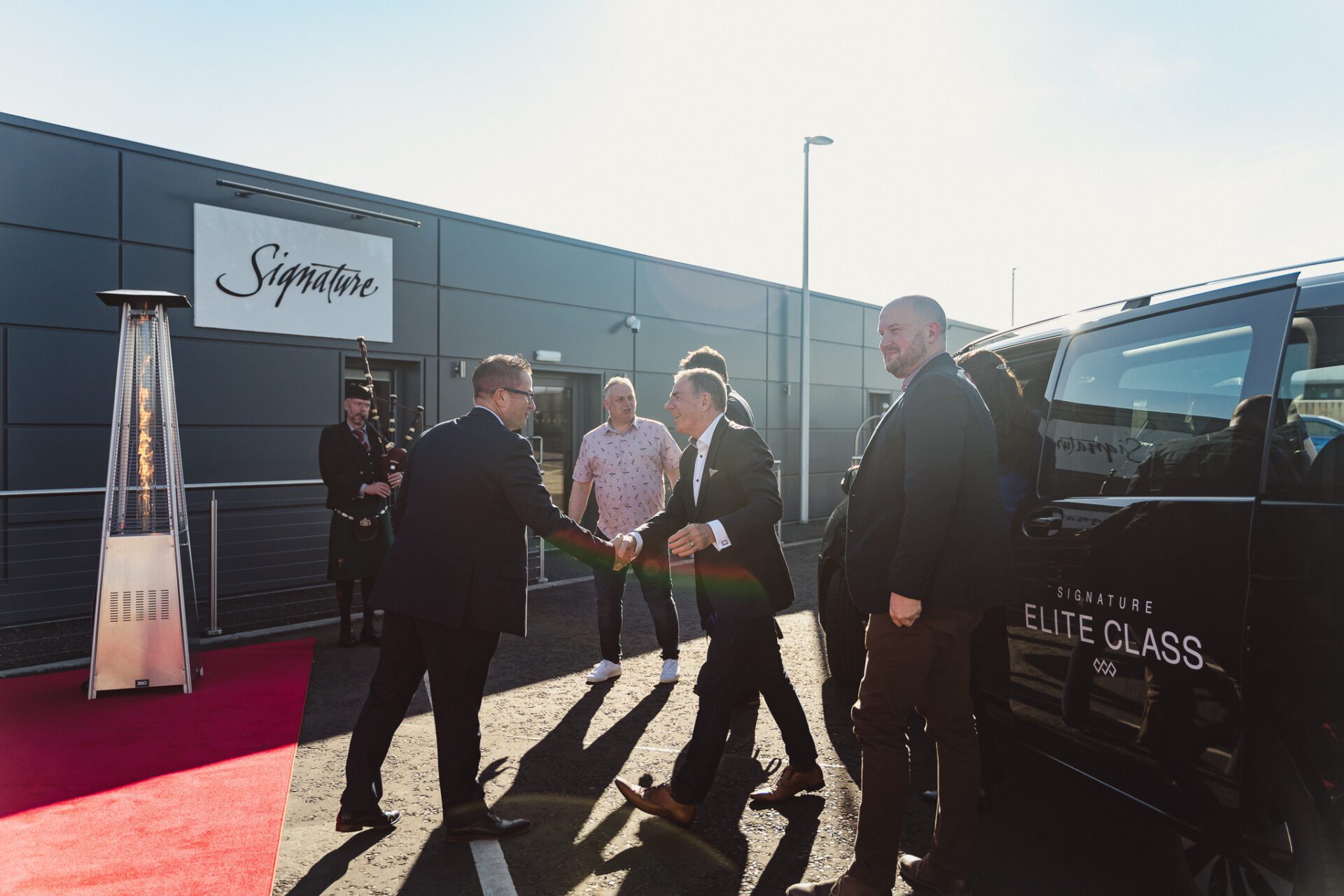"Signature Aviation Unveils Stunning new build EDI Location with Grand ...